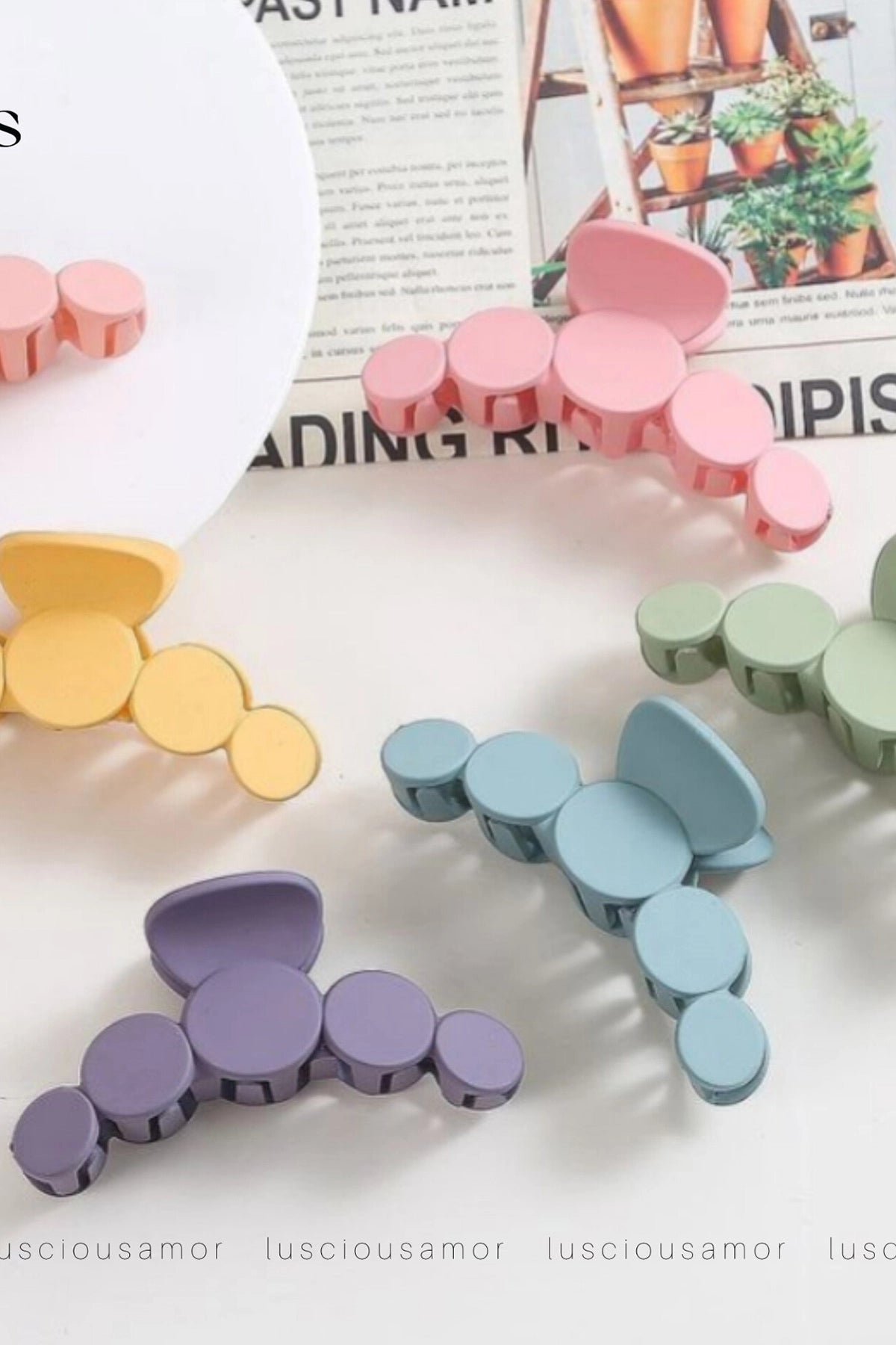 Matte mini claw clip – Open Market Pakistan